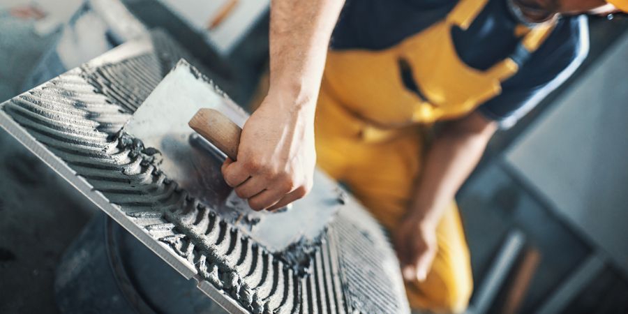 Installing Swimming Pool Tiles